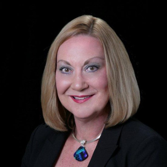 Joni Craighead - REALTOR® - Associate Broker | Nebraska Realty